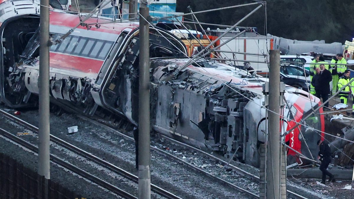 BBC News - 39 Killed in High-Speed Train Crash in Spain