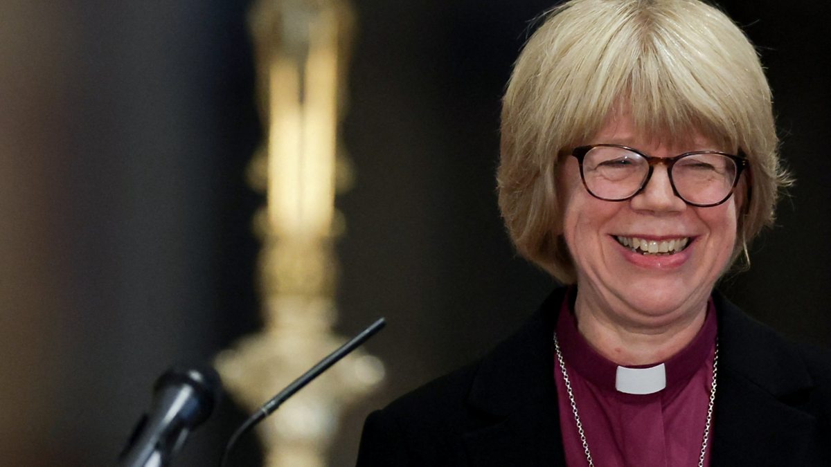 BBC News - Dame Sarah Mullally Confirmed in St Paul's Cathedral