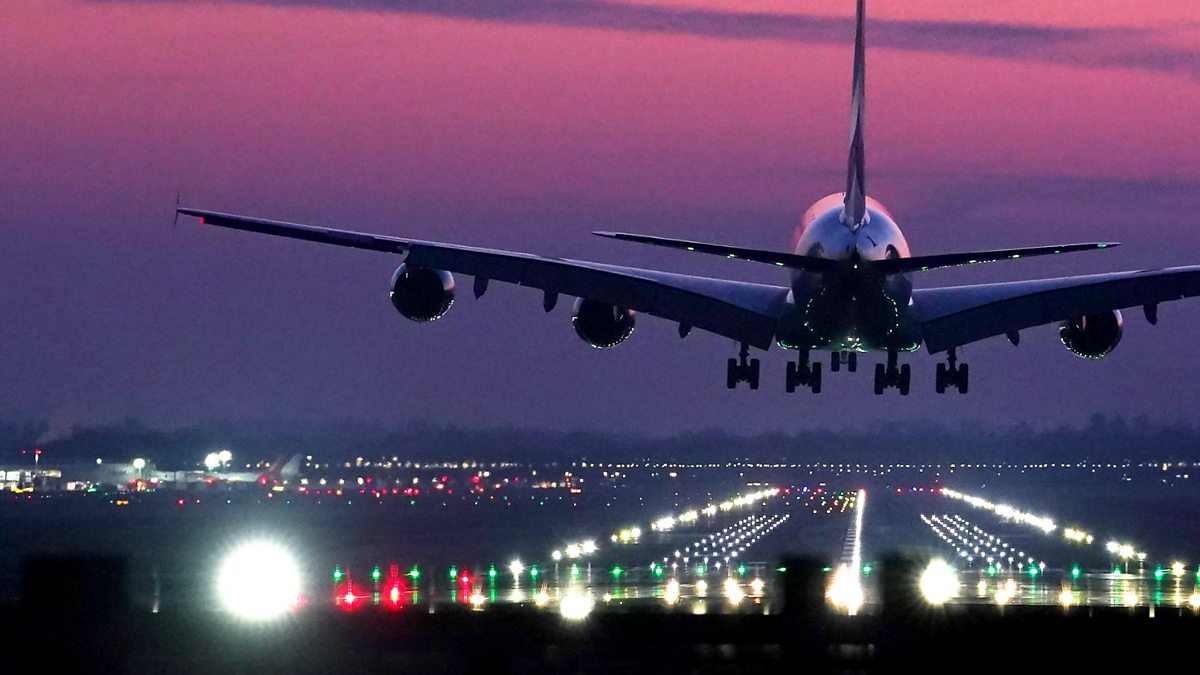 BBC News - First UK Chartered Flight From Middle East Delayed