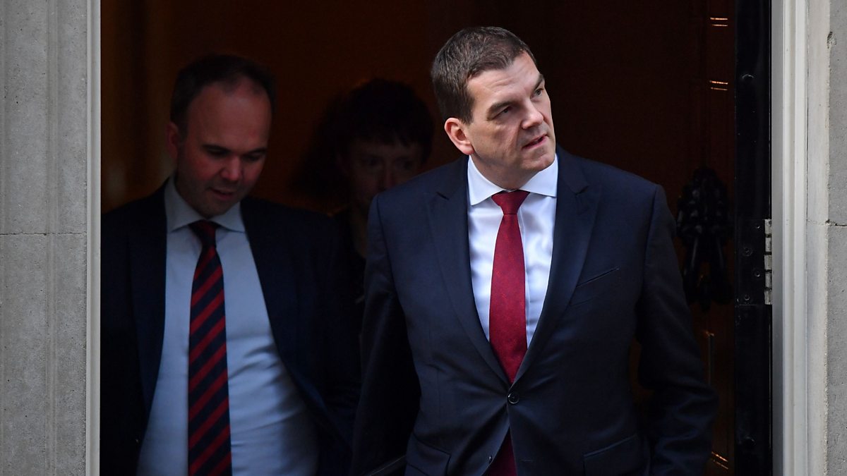 BBC News - Ex-Civil Servant Tells of Pressure Over Mandelson Vetting