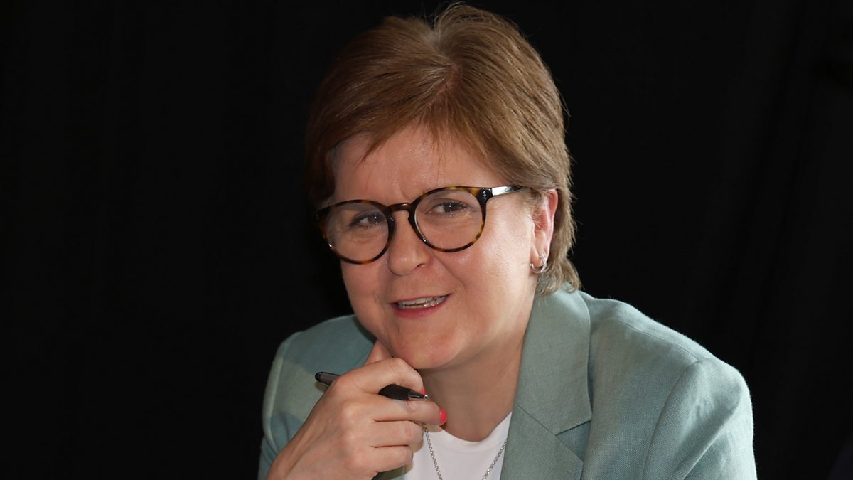 BBC News - Nicola Sturgeon Says She Was 'Betrayed' by Peter Murrell
