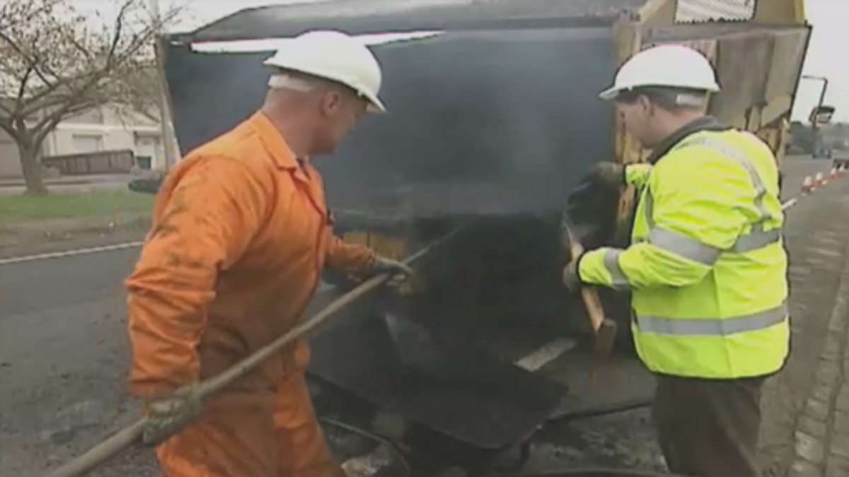 The invention of tarmac - Materials: Video playlist - BBC Bitesize