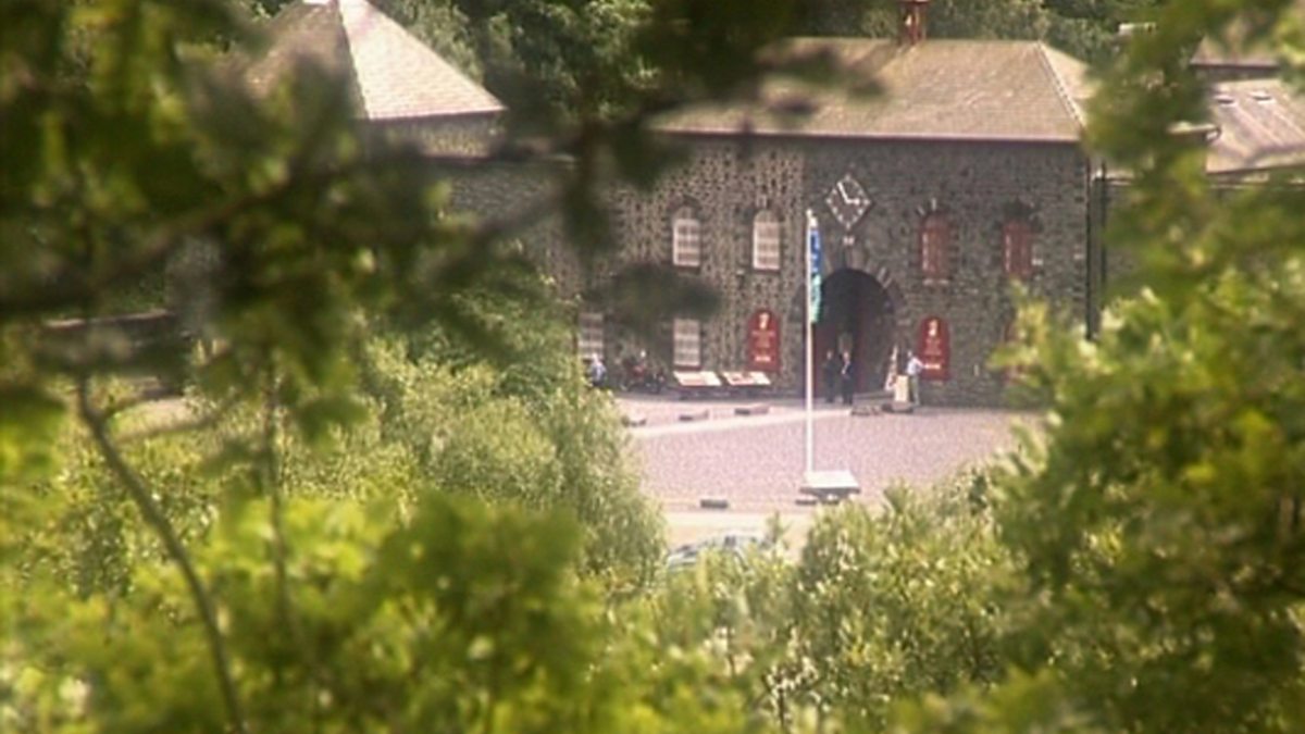 Slate quarries - Writing: Video playlist - BBC Bitesize