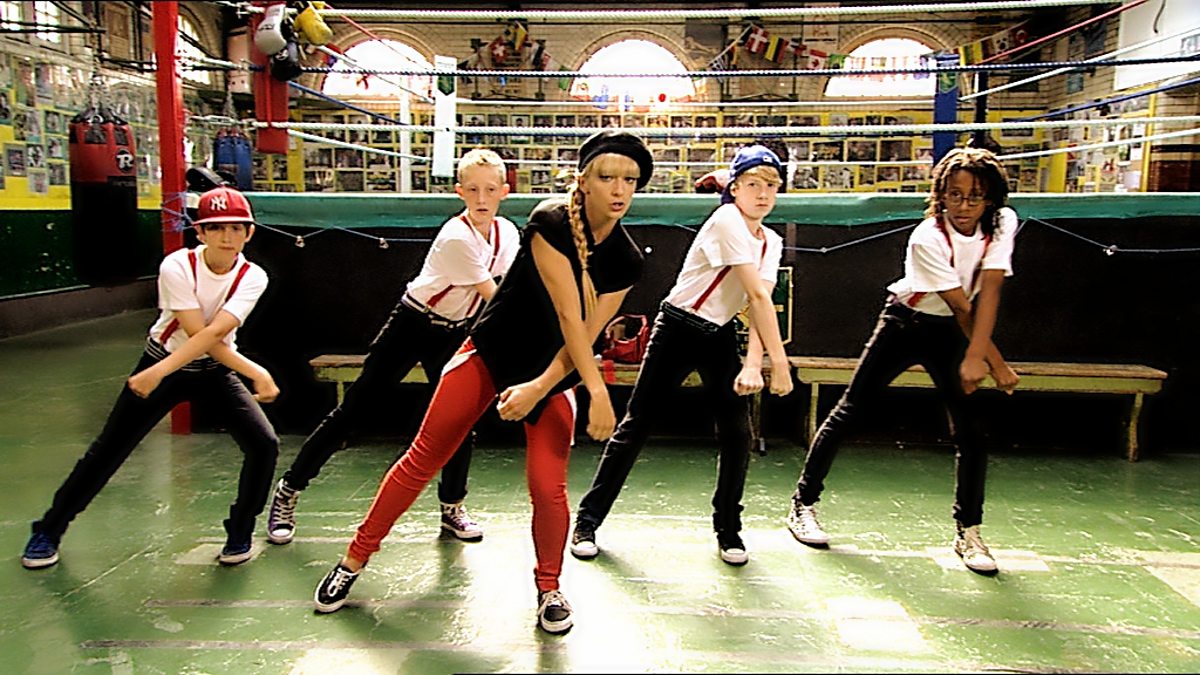 Lizzie's street dance masterclass on locking - BBC Teach