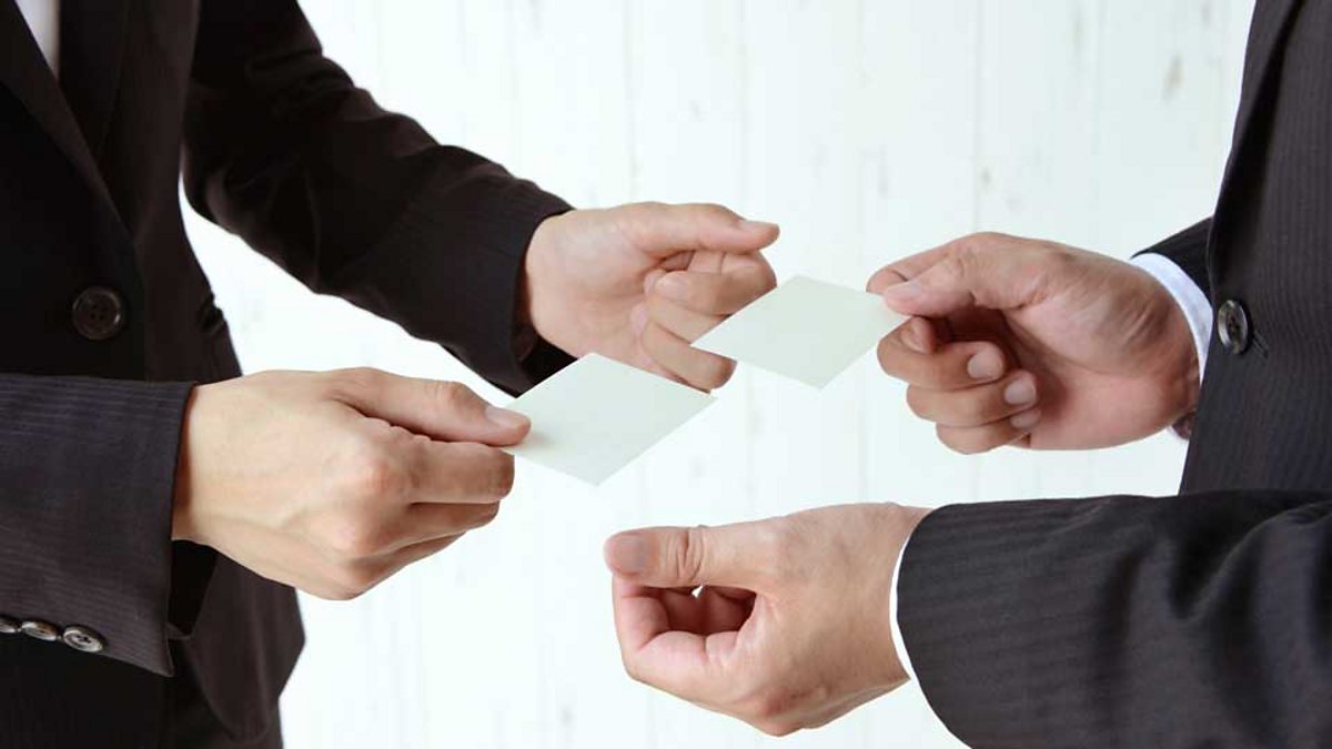 BBC Learning English - 你问我答 / Exchange and swap 两个表示“交换”的单词区别