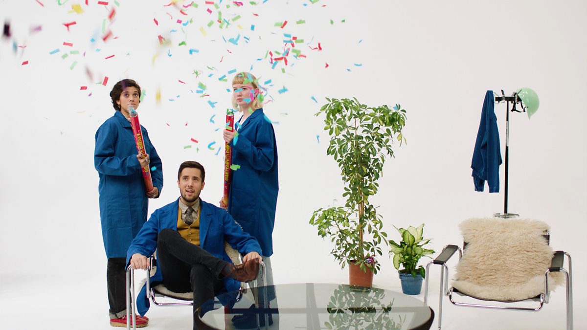 Waves in a solid - Waves: Video playlist - BBC Bitesize