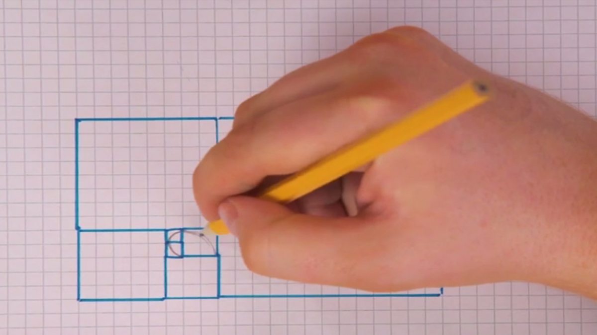 How to draw a golden spiral - BBC Bitesize