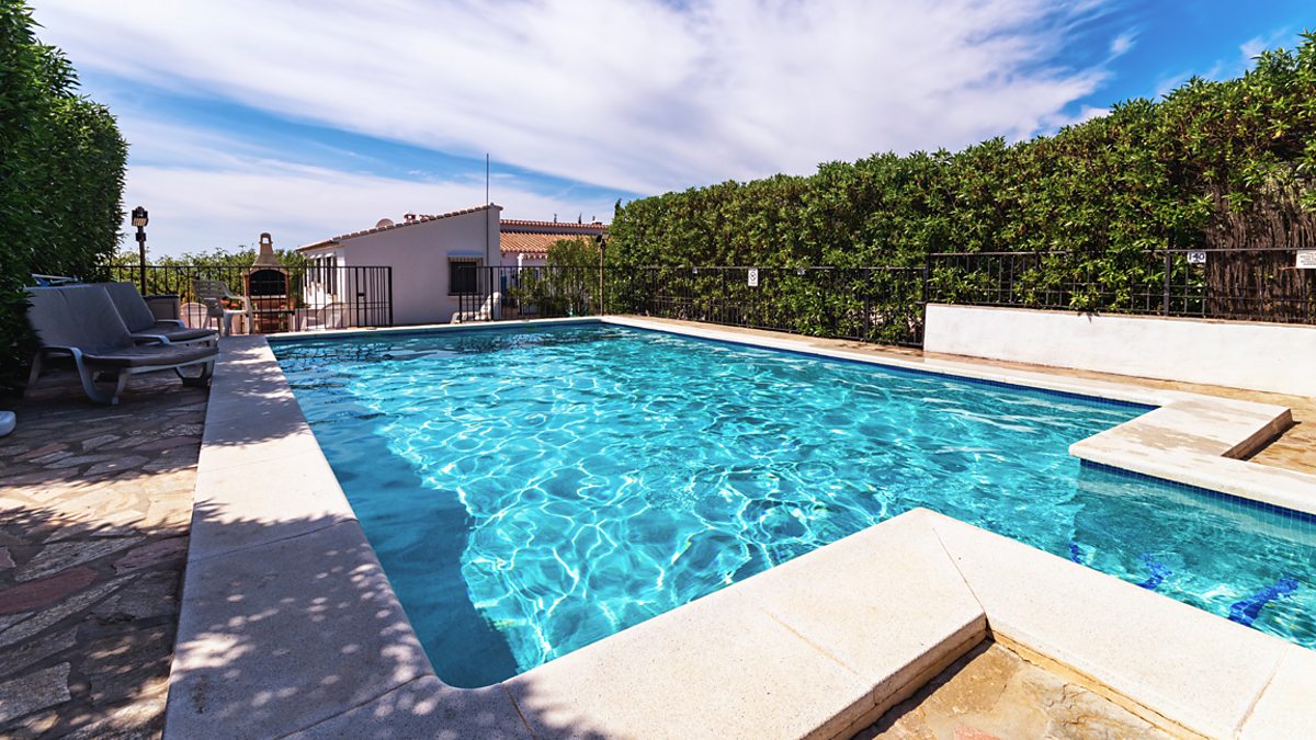 Listening - deciding where to go on holiday - Holidays and tourism in ...