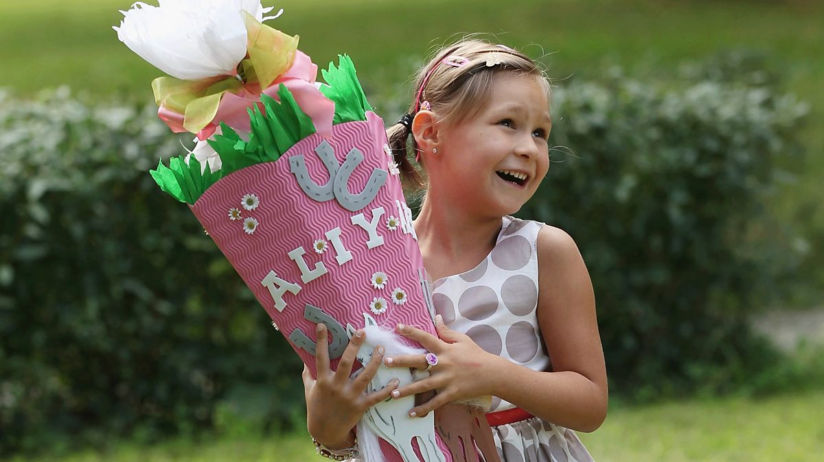 Three lovely back-to-school traditions from around the world - BBC Bitesize