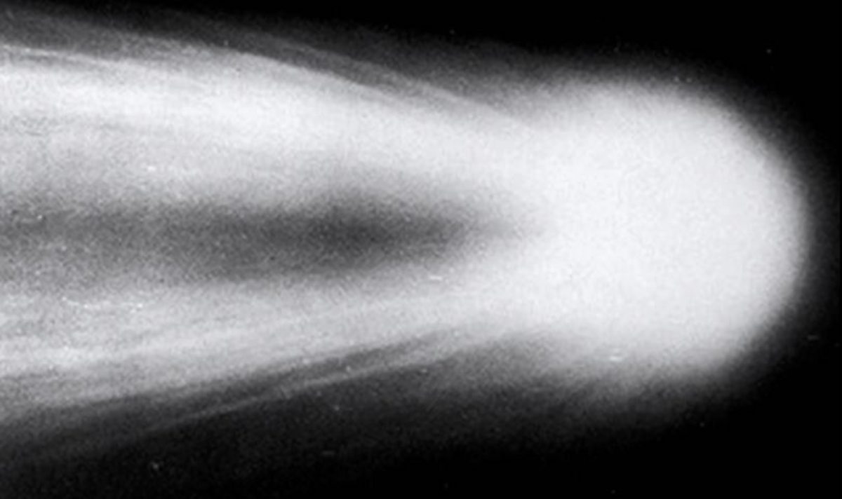 Physics KS4 / GCSE: How Halley’s Comet inspired Newton’s Law of Gravity ...