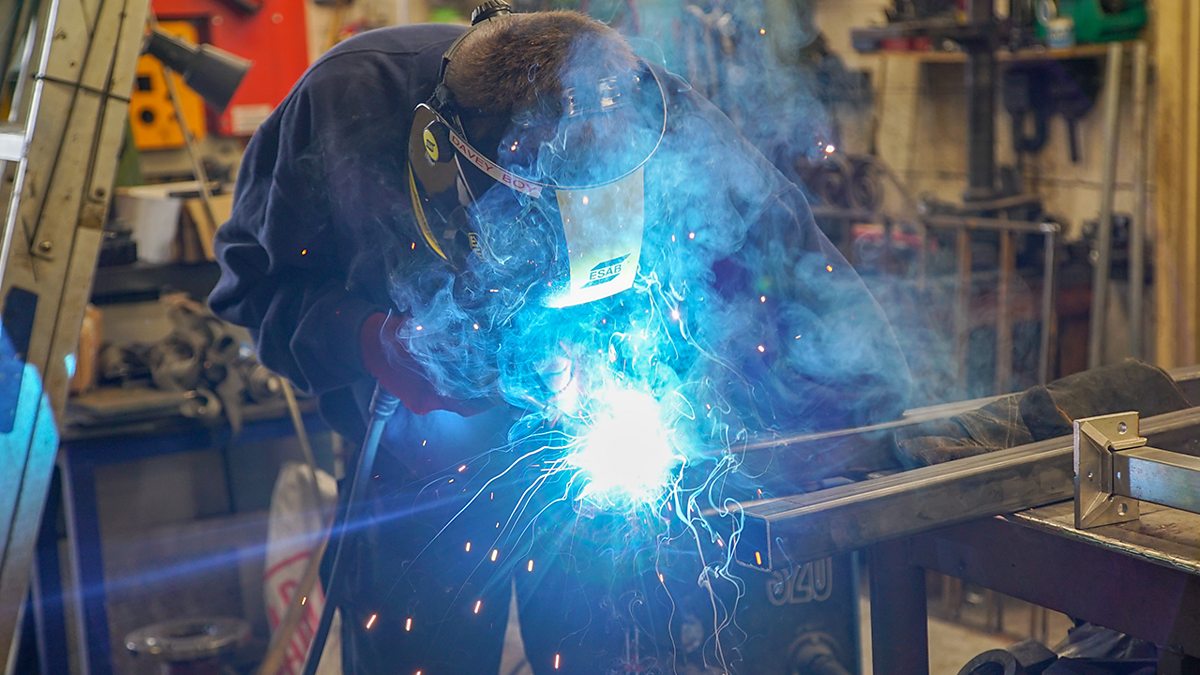 Careers in manufacturing - BBC Bitesize