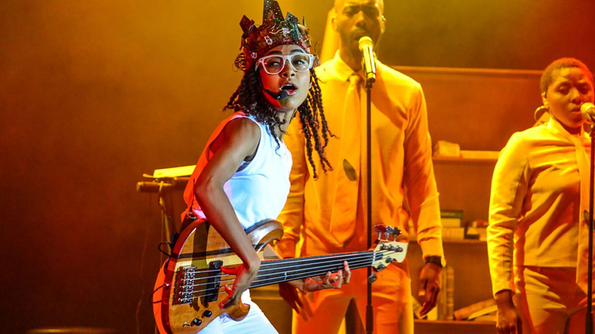 The elements of music to consider - Esperanza Spalding: Samba Em ...