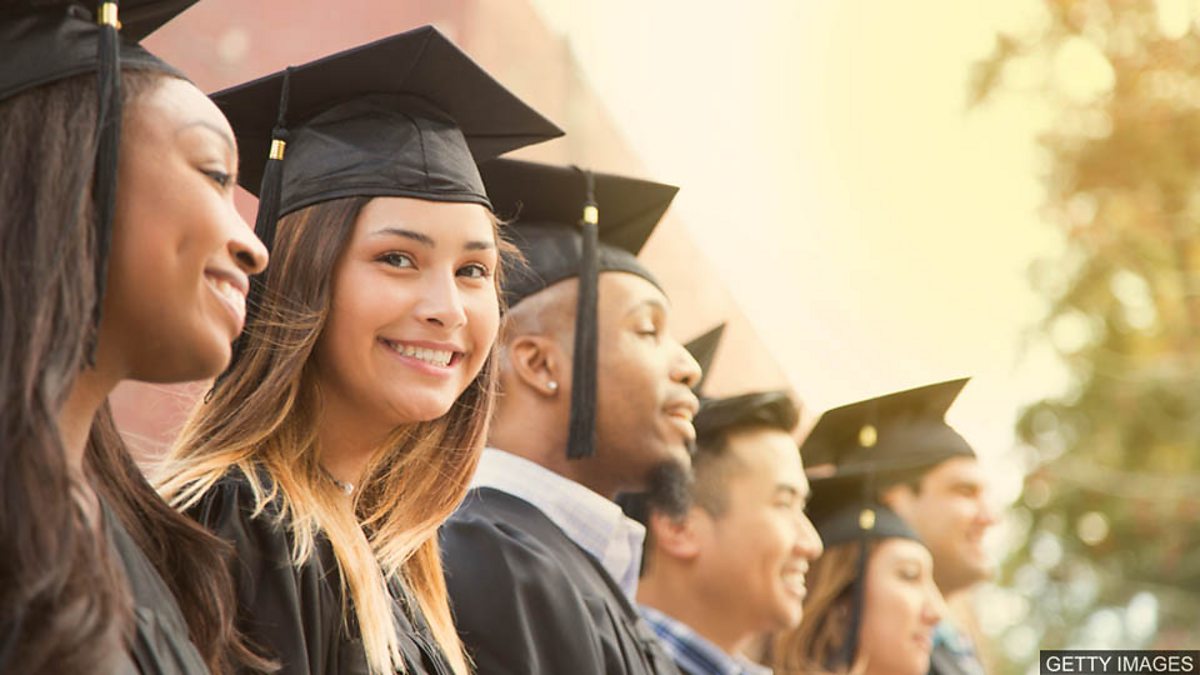 BBC Learning English - 随身英语 / Thousand fewer UK students at Oxbridge 牛津 ...