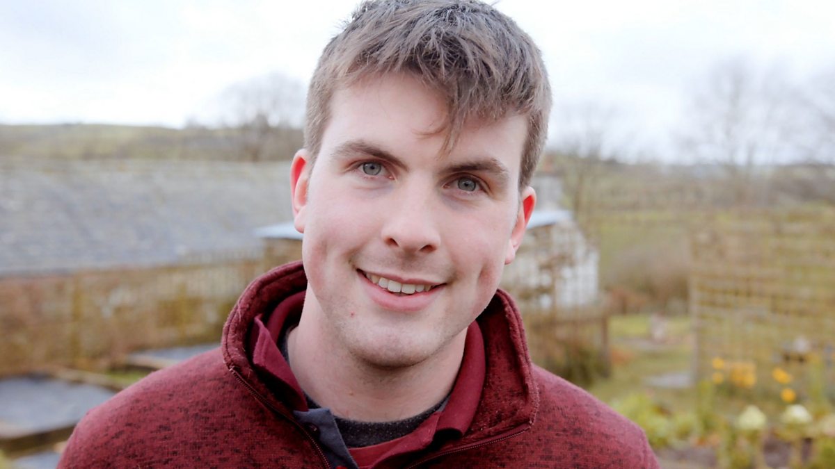 YouTuber careers: How to make money on YouTube - BBC Bitesize