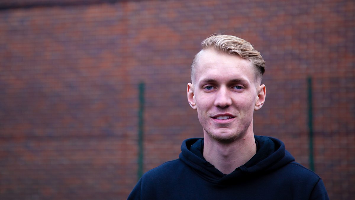 How to become a youth worker: Callum's story - BBC Bitesize
