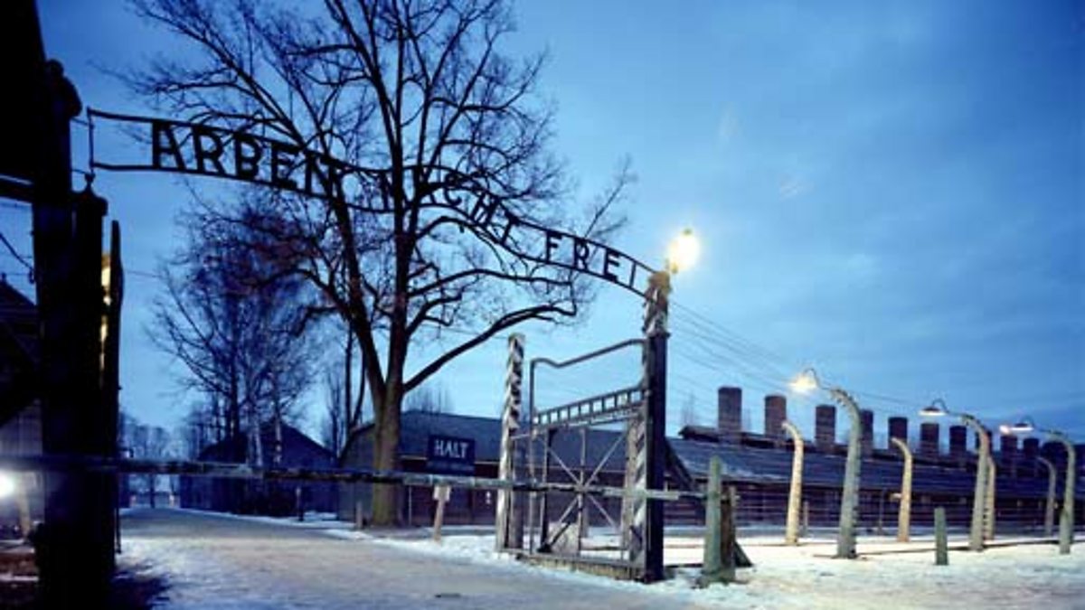 World War Two - The Holocaust - BBC Archive