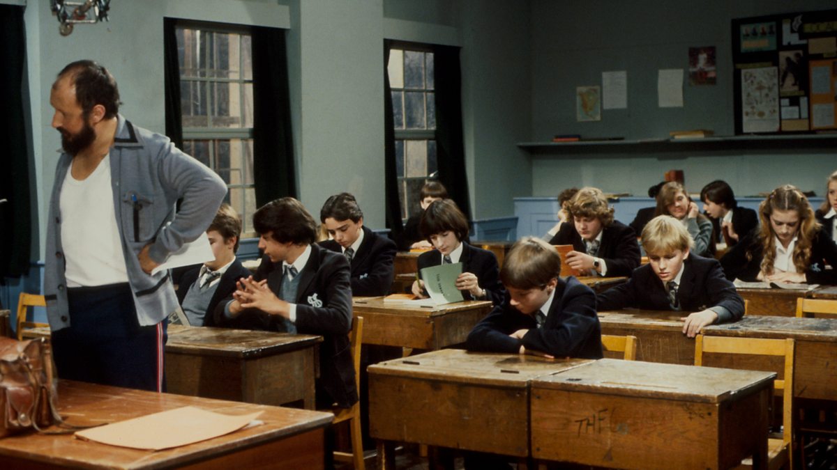 Quiz: Do you know your fictional schools? - BBC Bitesize