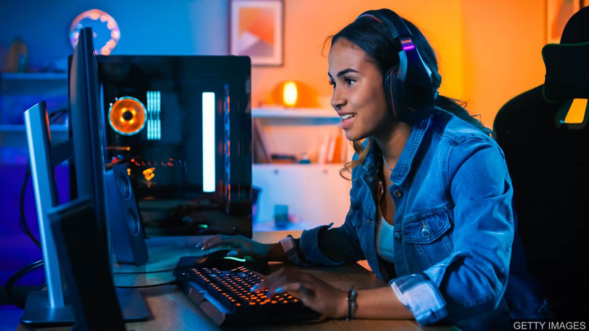BBC Learning English - 随身英语 / Can playing video games get you a better ...