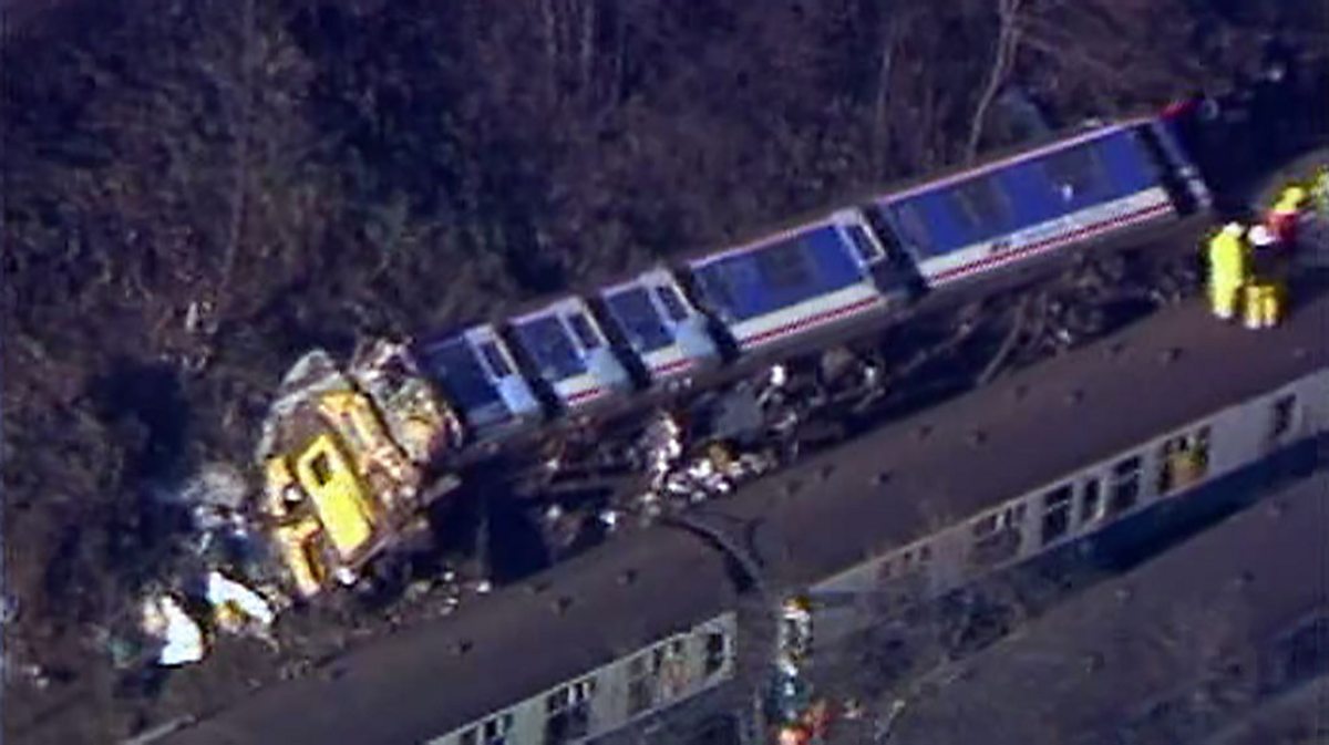 Clapham rail collision kills 35 people, 1988 - BBC Archive