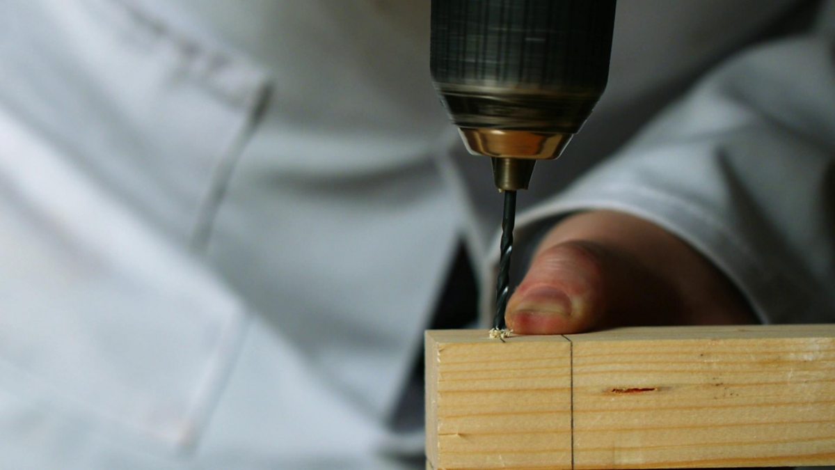 Screwing components together - BBC Teach