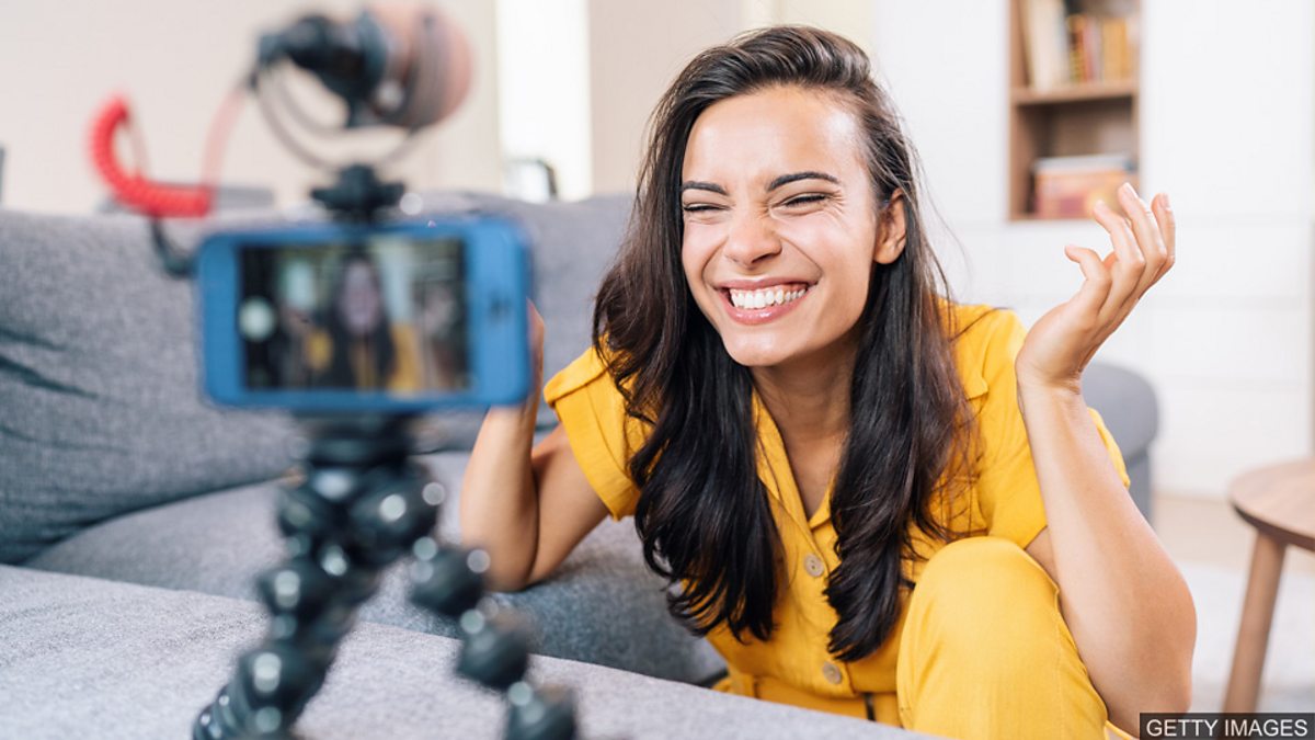 BBC Learning English - 随身英语 / Do social influencers affect our buying ...