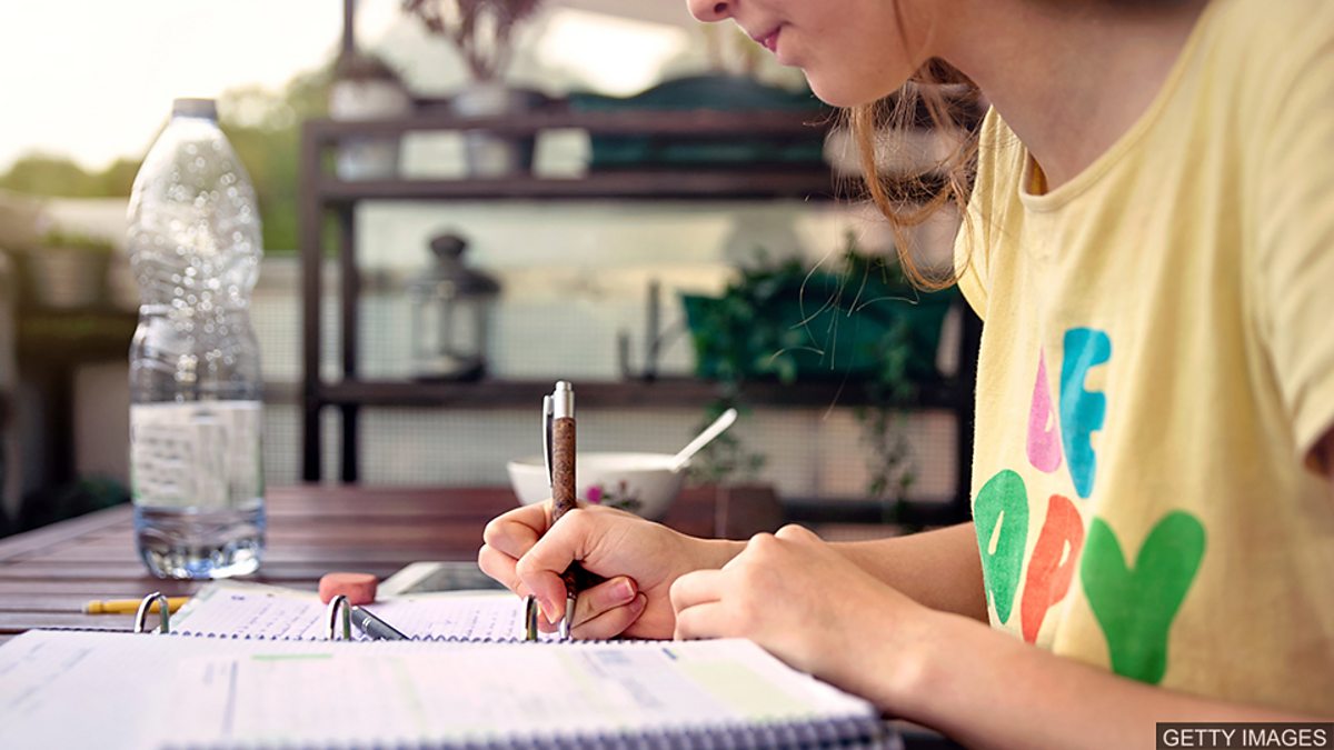 BBC Learning English - 媒体英语 / Covid-19: The challenges of home ...