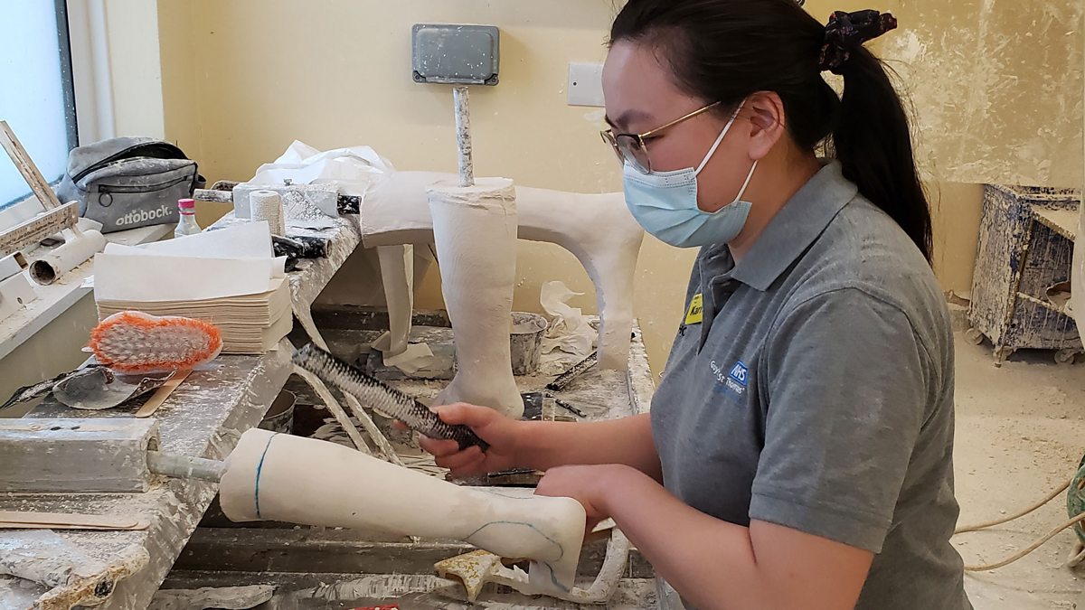 How to become an orthotist: Karrie's story - BBC Bitesize