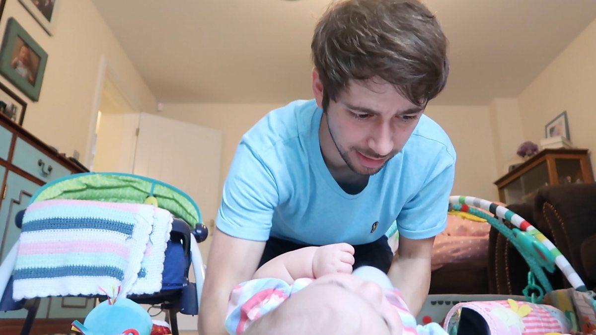 Nappy changing: Stop baby wriggling with our 'Wee Wee Poo' song - BBC ...