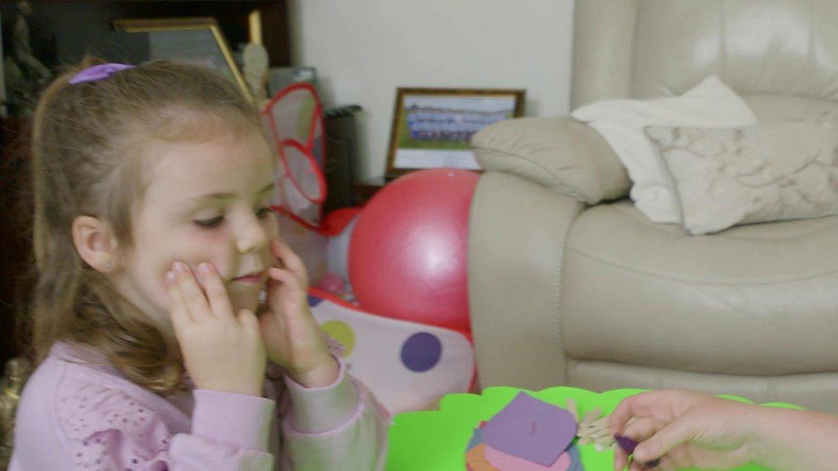 How to make a feelings tree with preschoolers - BBC Tiny Happy People