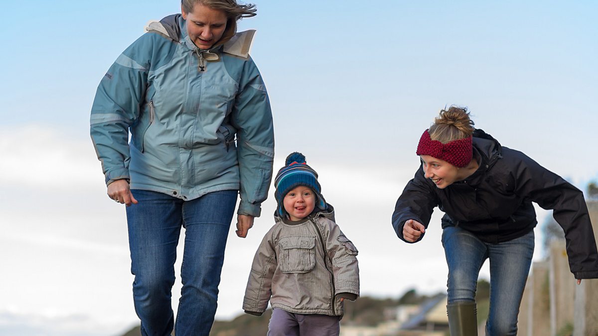 When do children learn to count and how to help them - BBC Tiny Happy ...