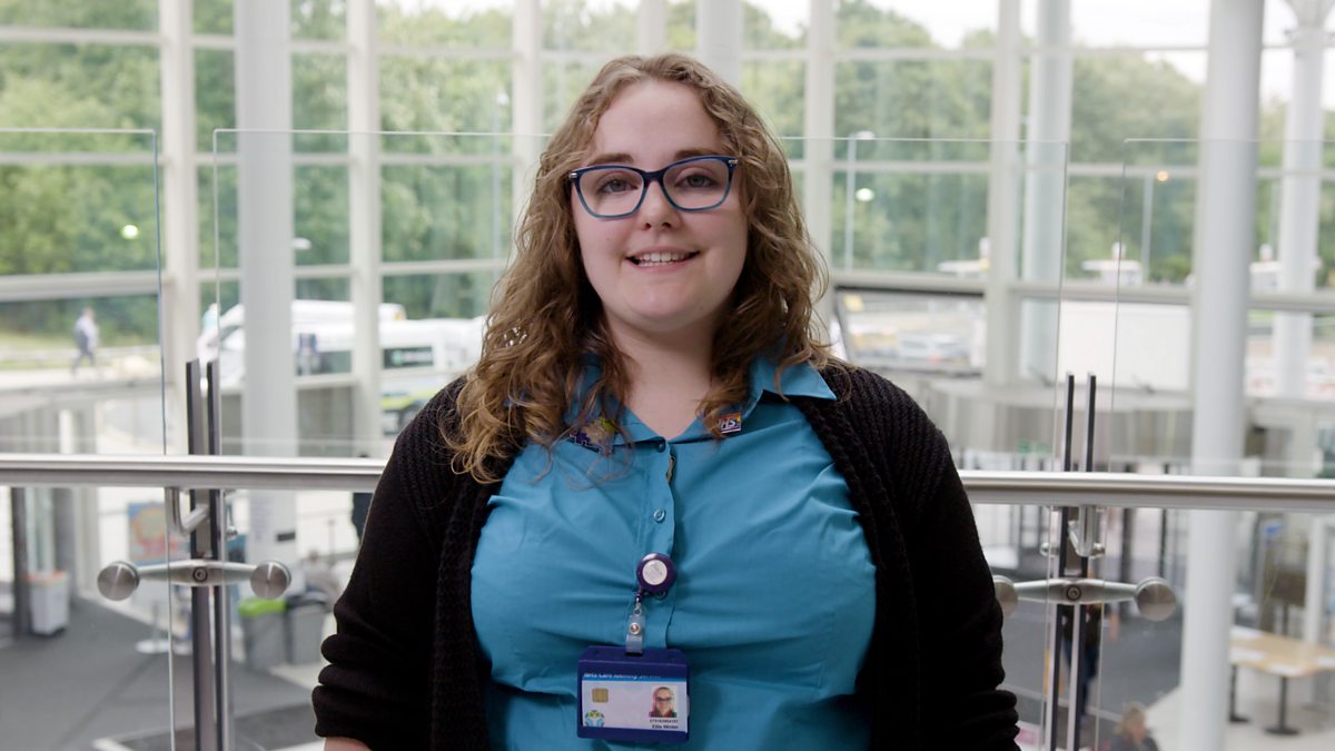 How to become a hospital receptionist: Ellis' story - BBC Bitesize