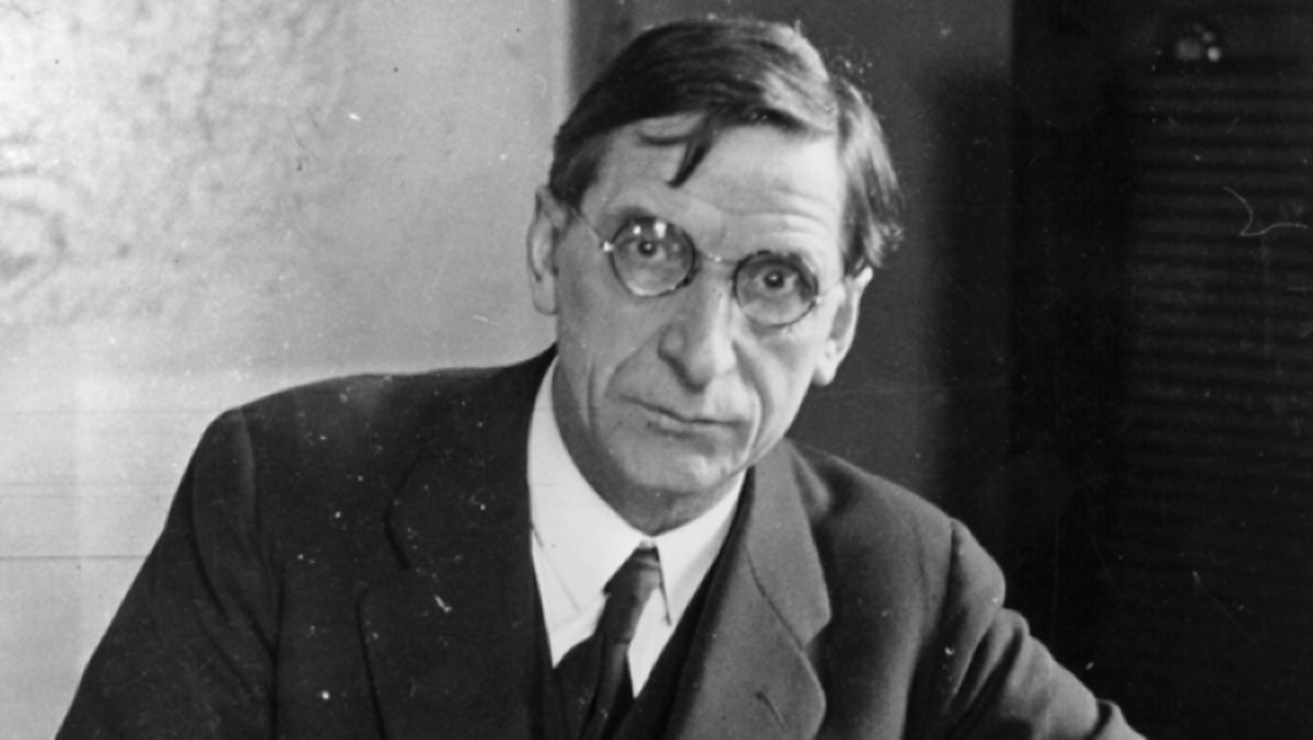 How did Éamon de Valera go about dismantling the Anglo-Irish Treaty ...