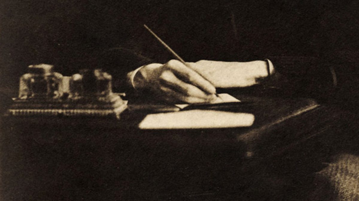 Form - Form, structure and symbolism - Higher English Revision - BBC ...