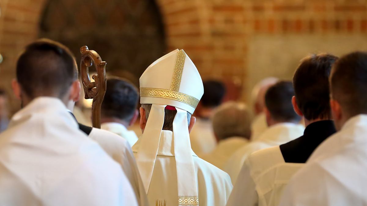 Hierarchy in the Catholic Church - Church government - CCEA - GCSE ...