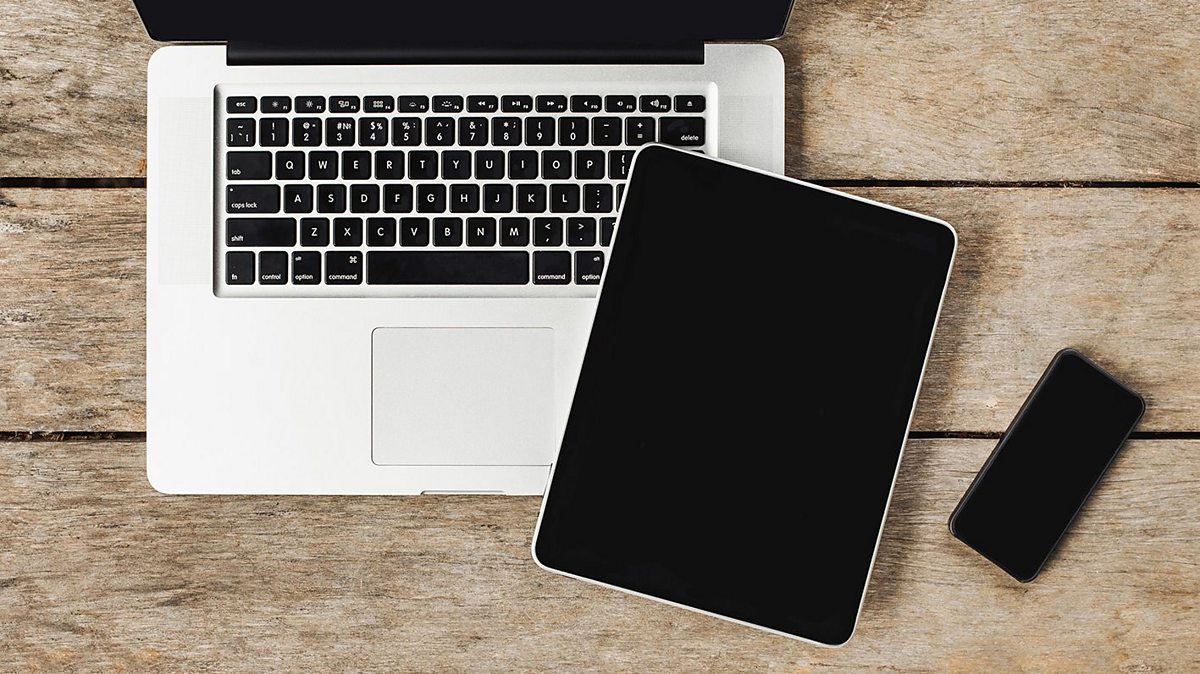 How to help your family enjoy a screen free week in 2025 - BBC Bitesize