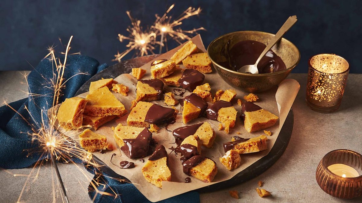Banging dishes to enjoy on Bonfire Night - BBC Food