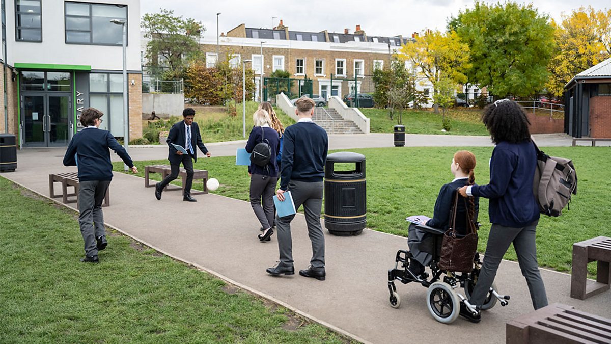 Talking about school life and daily routine in French - BBC Bitesize