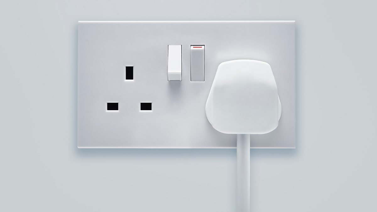 How does electricity flow into homes and how is it used to power ...