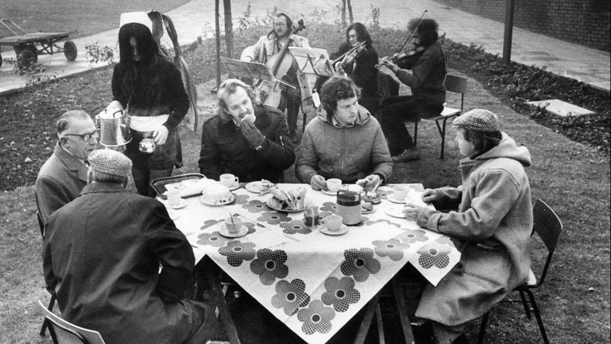 A timeline of university fees in the UK - BBC Bitesize