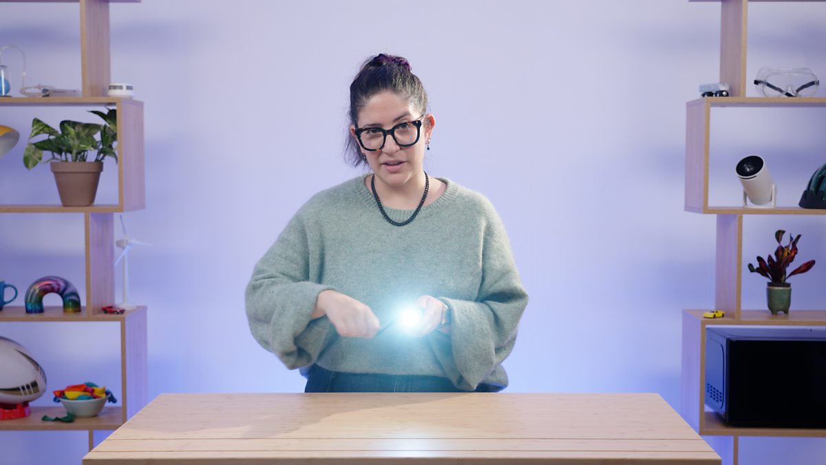 The DC Generator - Magnetism and electromagnetism: Video playlist - BBC ...