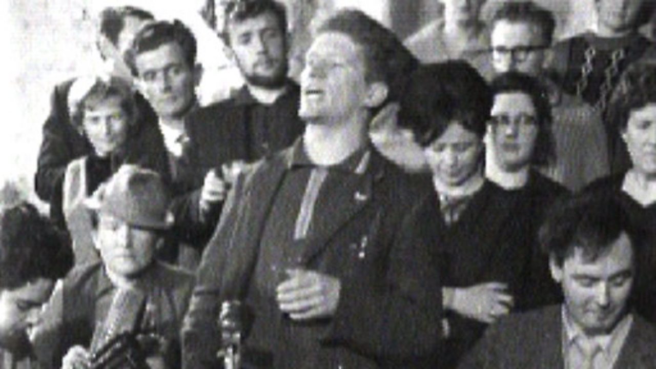 Northern Ireland Snapshots - Roving Reporter - BBC Archive