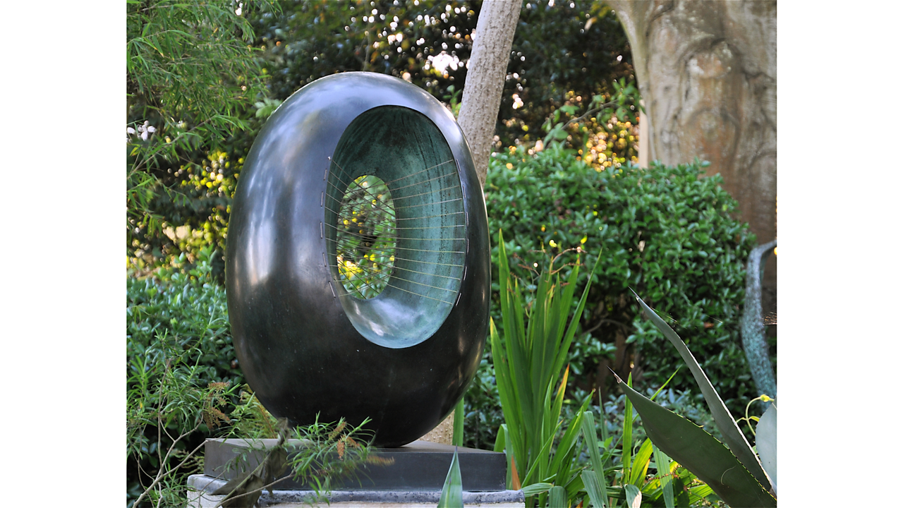 Who was Barbara Hepworth? | KS1 | Primary - BBC Bitesize