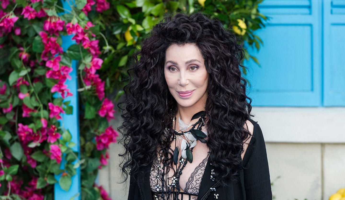 Cher told she was 'too old' and 'not sexy' at 40 - Music News LIVE - BBC