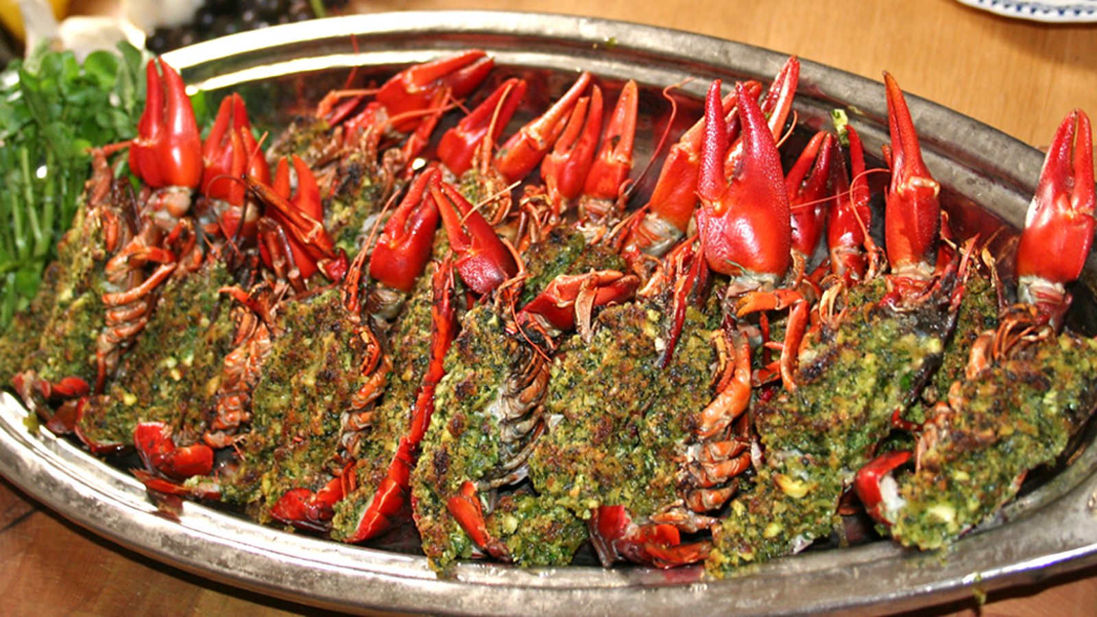 Sloe gin and blackberry jelly recipe - BBC Food