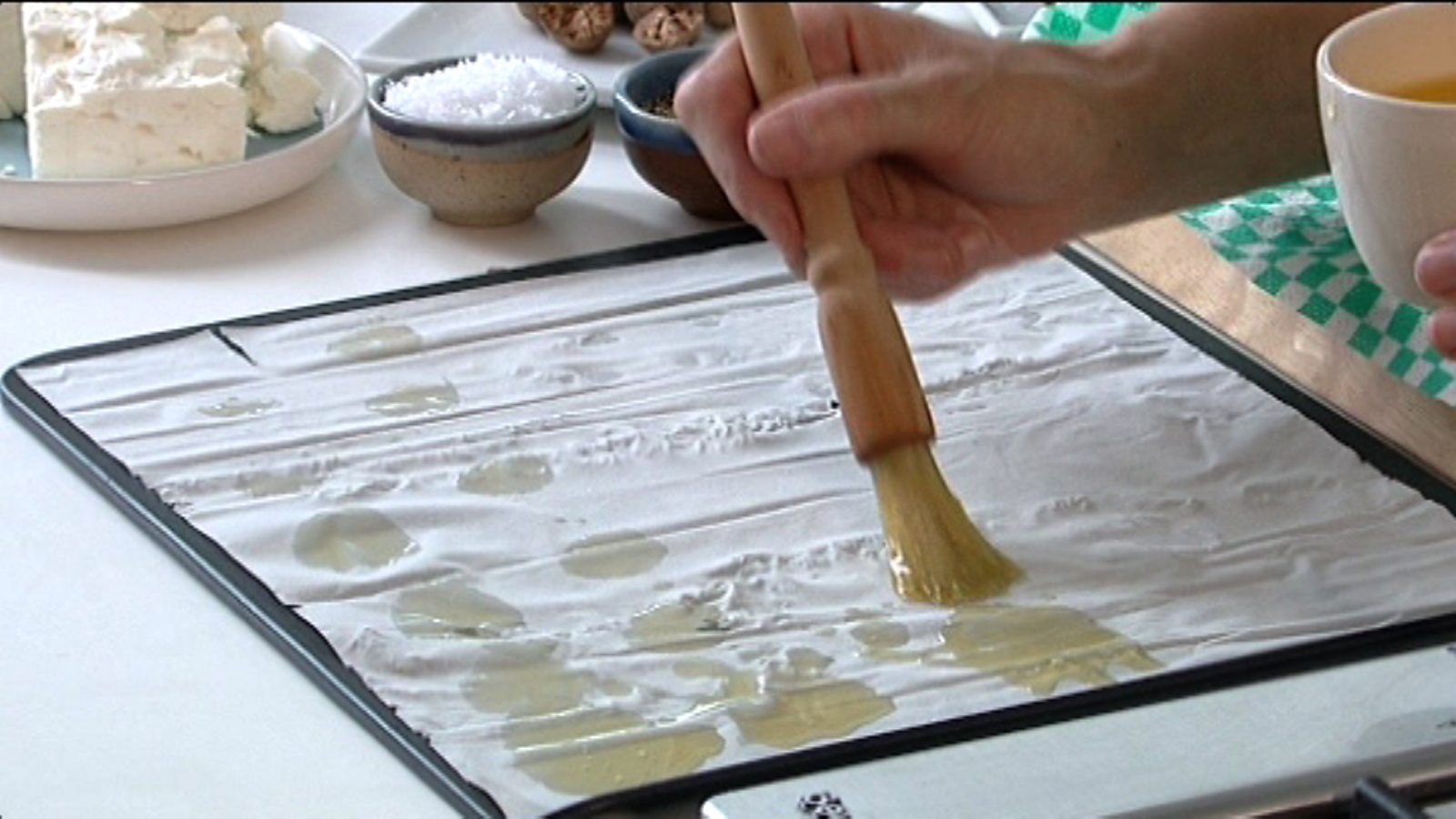 Working with filo pastry - BBC Food