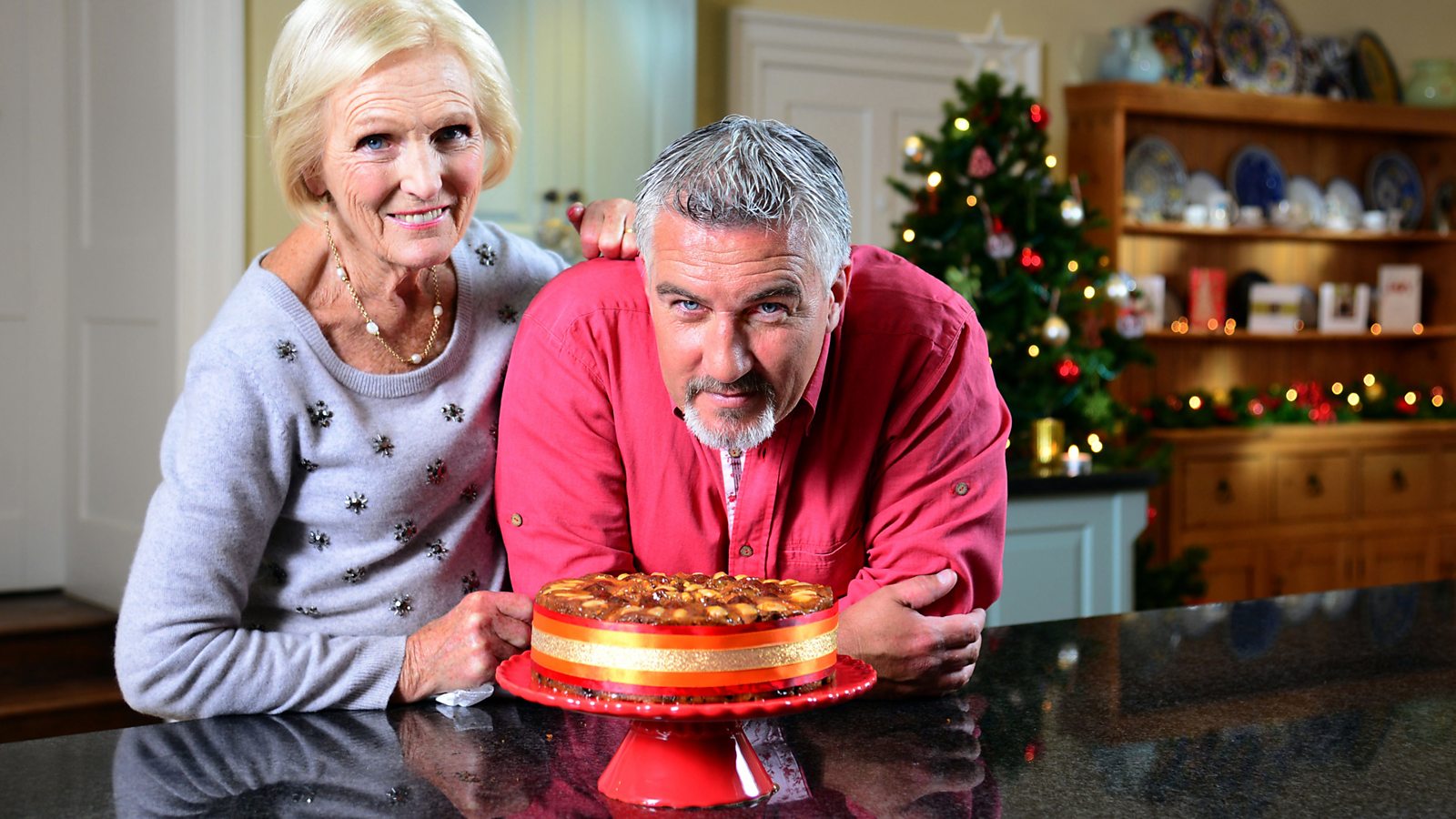 Christmas Genoa cake recipe - BBC Food