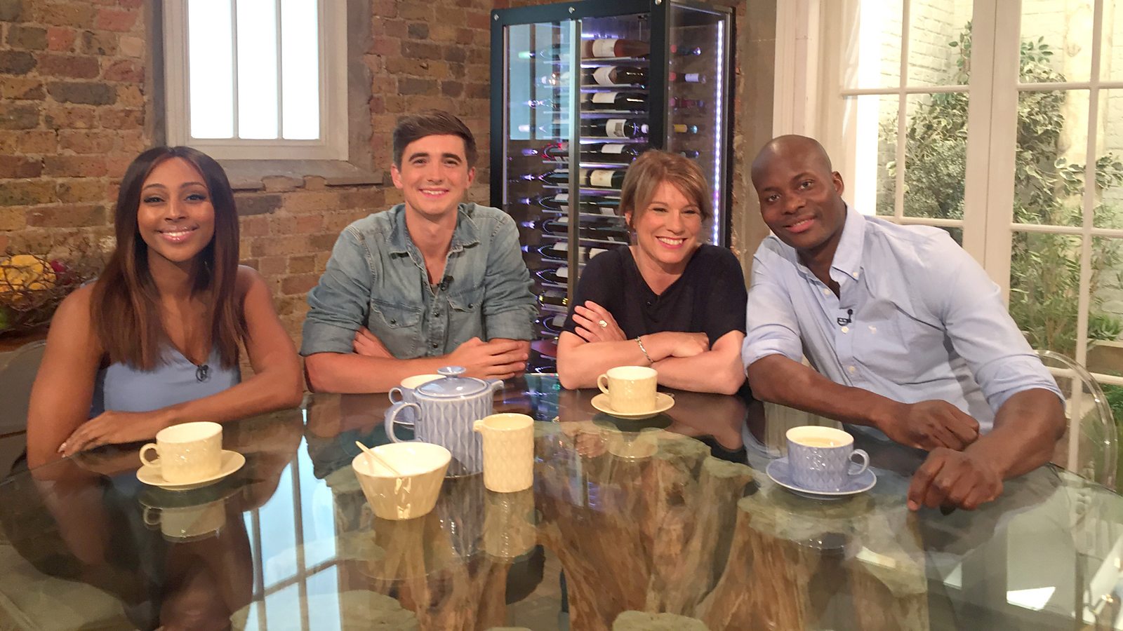 Chicken pad Thai recipe - BBC Food