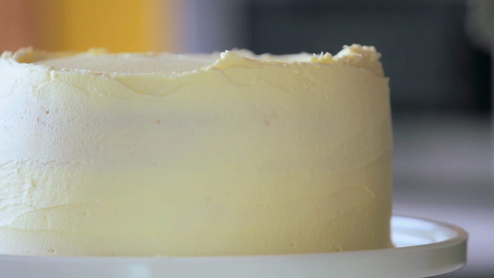 How to ice a cake with buttercream - BBC Food