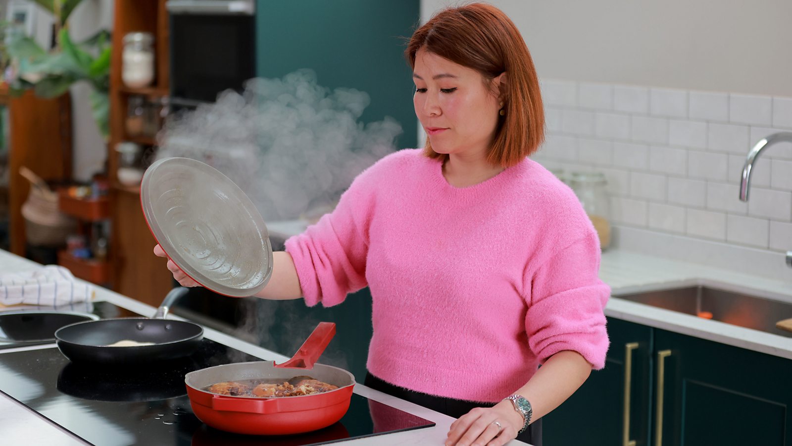Tangy tomato prawns recipe - BBC Food