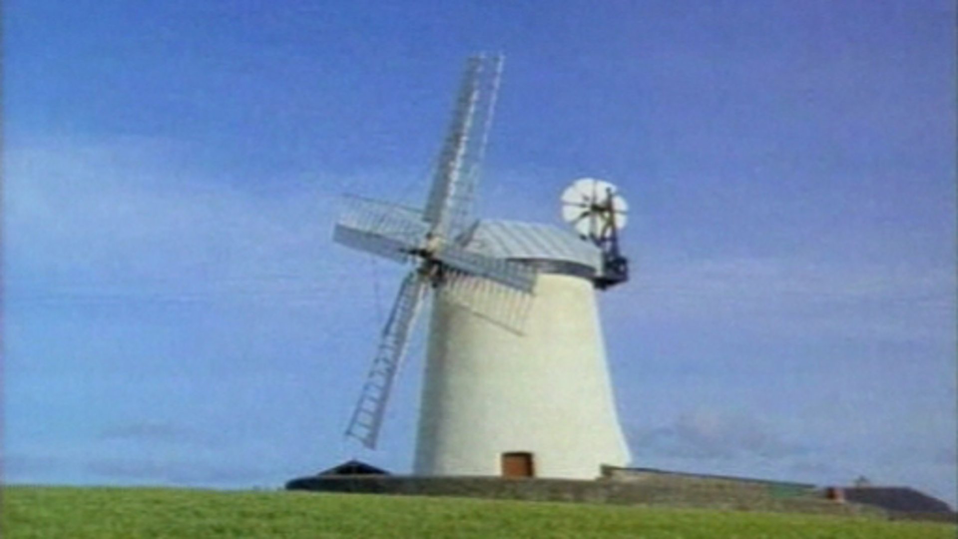 BBC Two - Primary Focus Geography - Green Power, How does a windmill work?